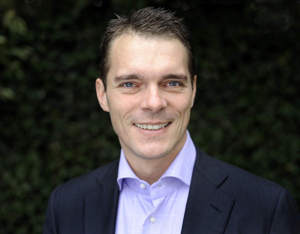 Online Boekenlunch met Frank van Dalen! - Public Affairs Academie